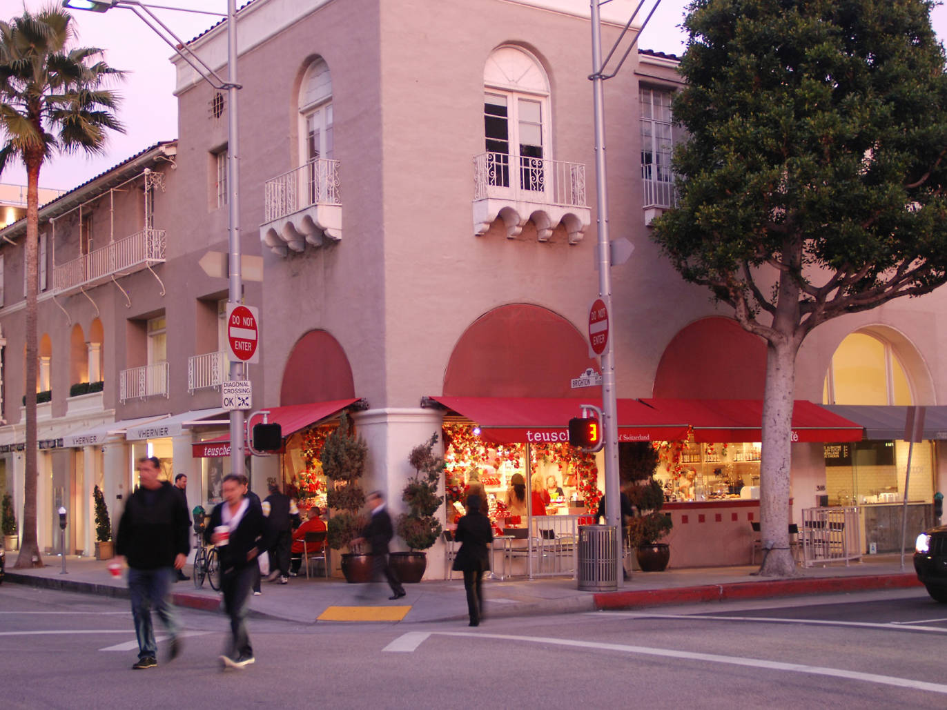 Beverly Hills highlights and guides for your next visit