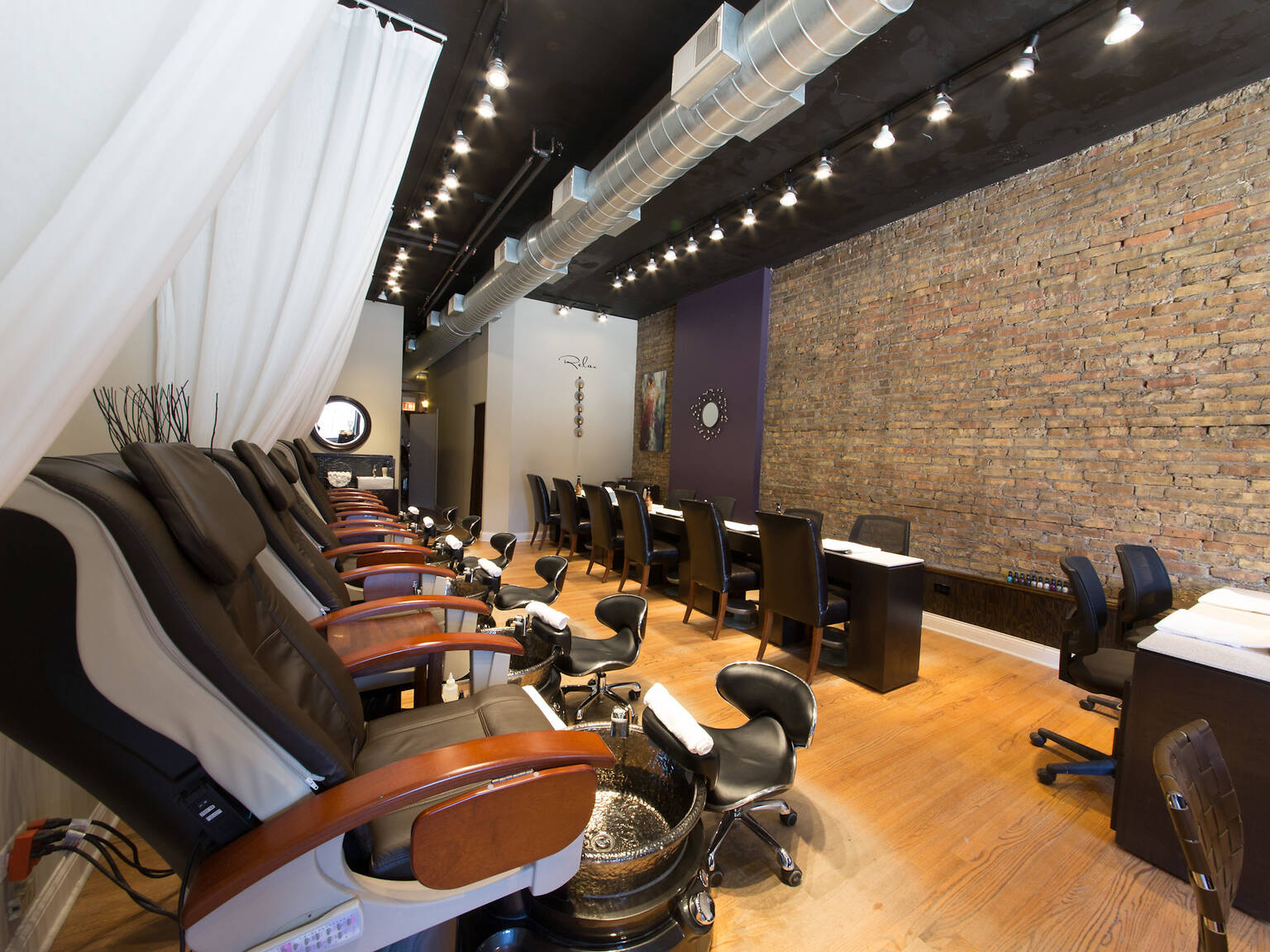 17 Best Nail Salons in Chicago for Manicures, Pedicures and Nail Art