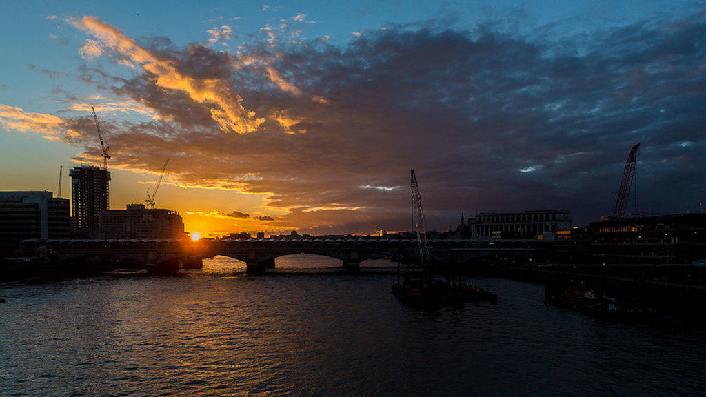 40 glowing photos of London at sunset