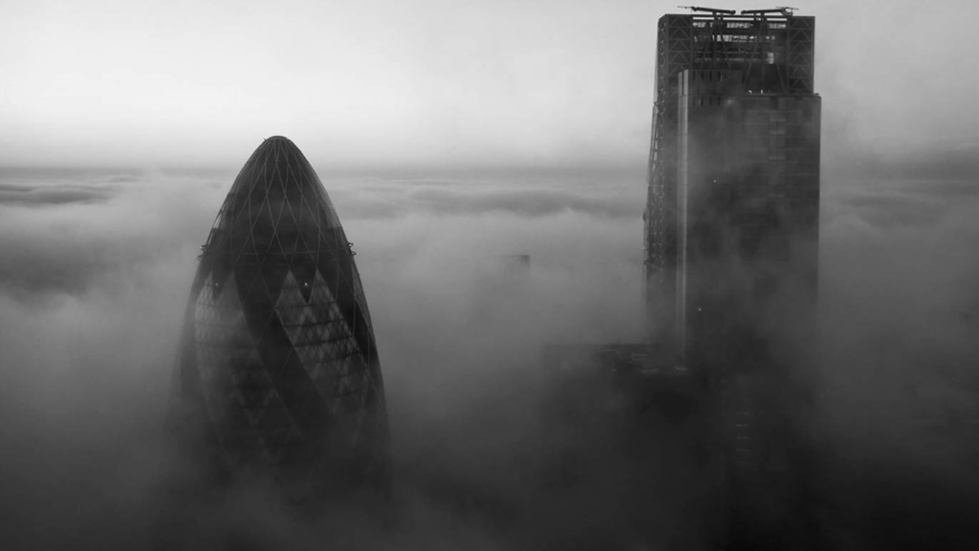 43 evocative photos of London from John Esslinger