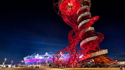 43 evocative photos of London from John Esslinger