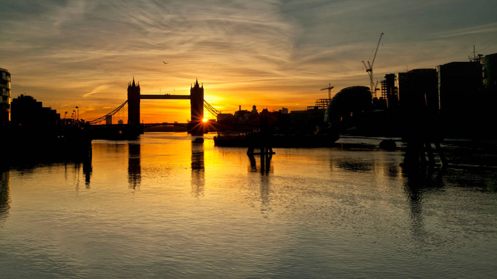 43 evocative photos of London from John Esslinger