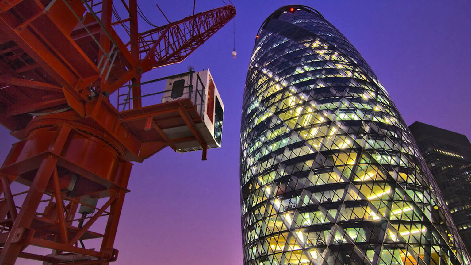 43 evocative photos of London from John Esslinger