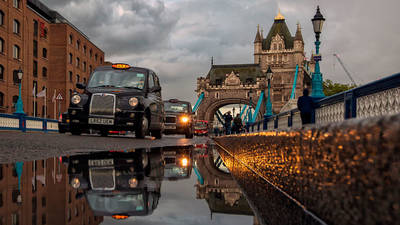 43 evocative photos of London from John Esslinger