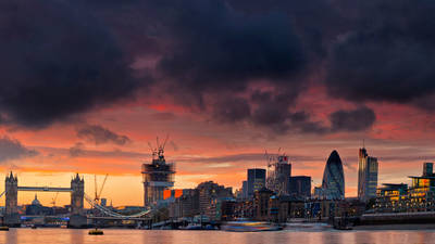 43 evocative photos of London from John Esslinger