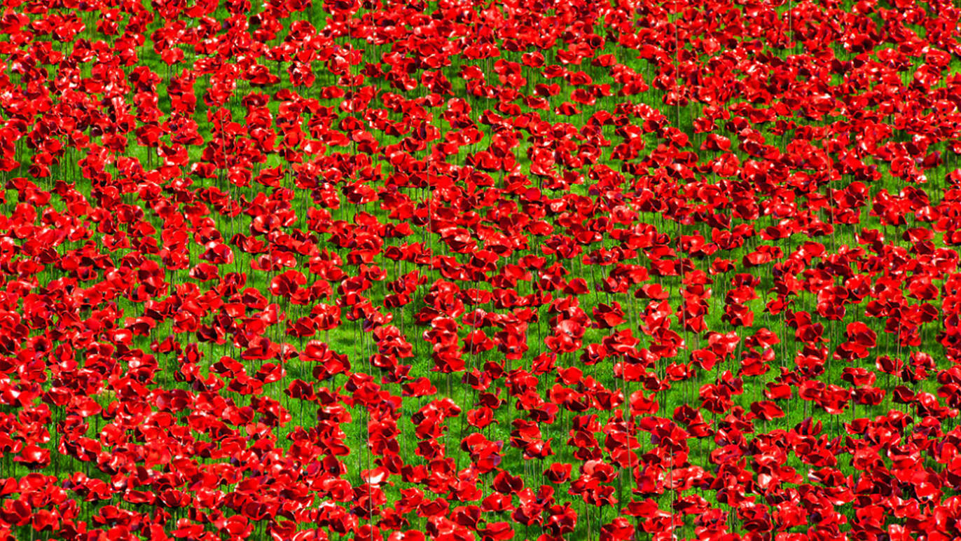 43 evocative photos of London from John Esslinger