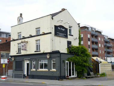 15 Absolute Best Pubs in Manchester