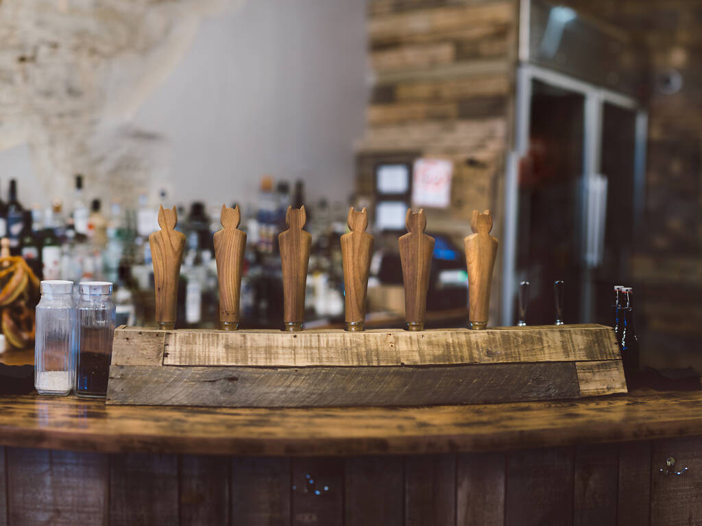 15 Best Bars in Edinburgh Right Now