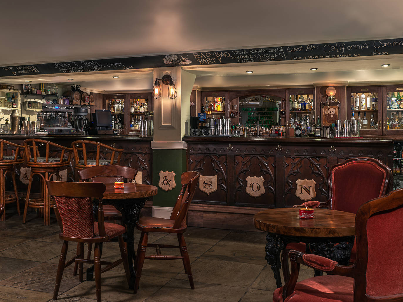 Edinburgh Bars & Pubs - Edinburgh bars, reviews and pub events - Time ...