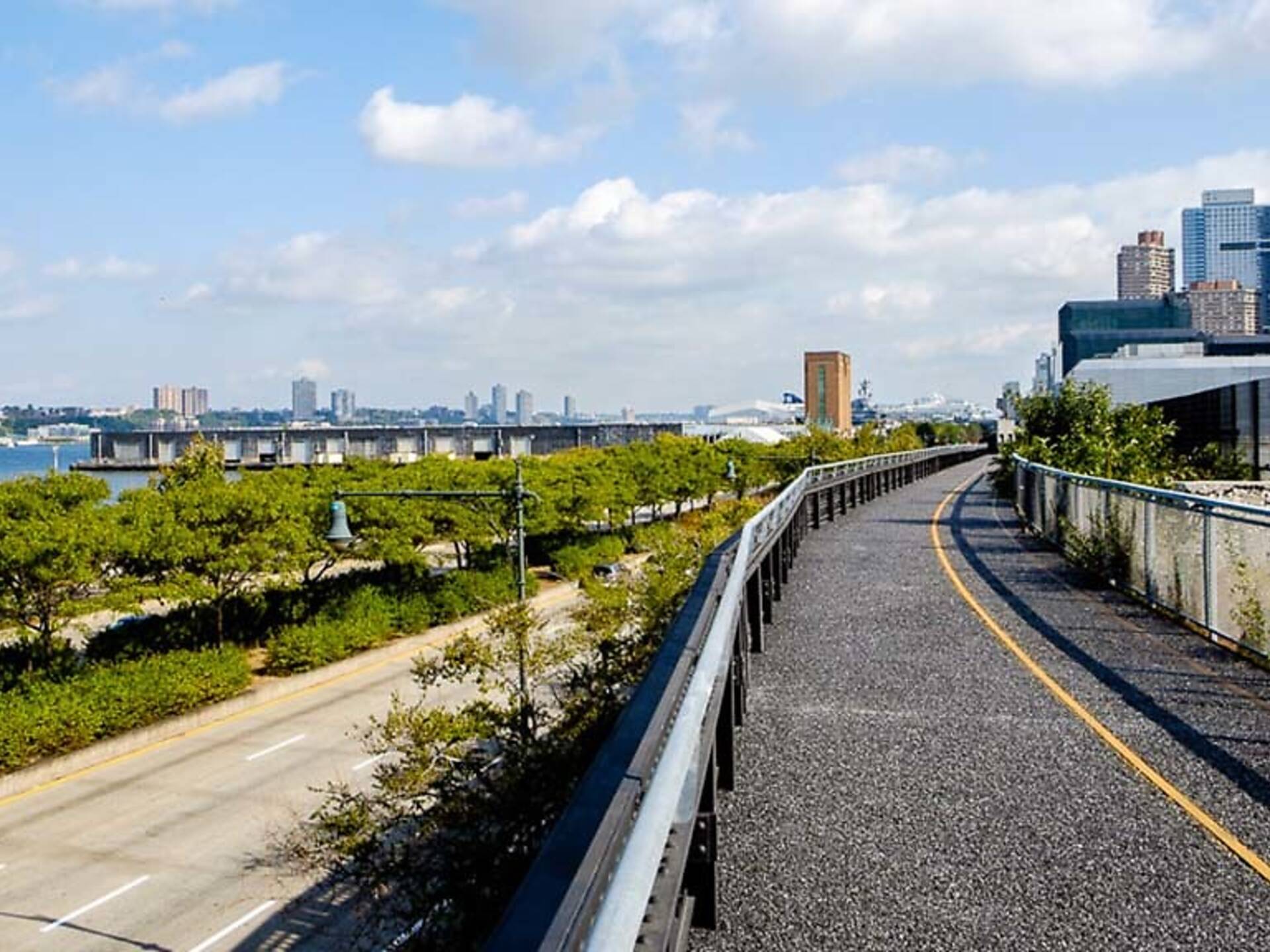 The NYC walking tour of the High Line