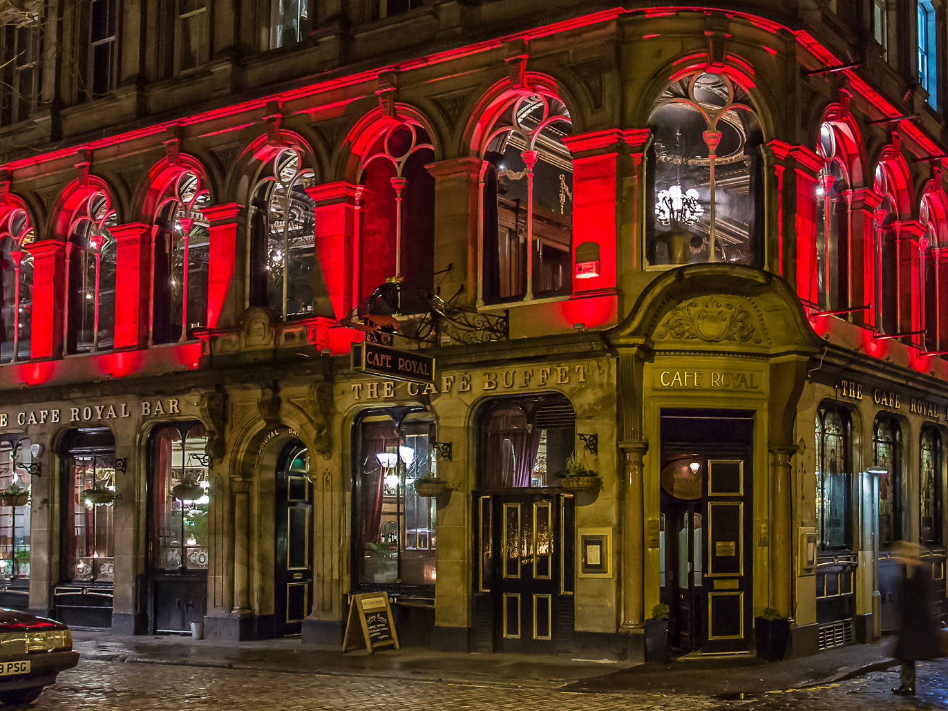 24 Best Pubs in Edinburgh Right Now