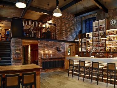 20 Best Cocktail Bars in Edinburgh According To Our Critics