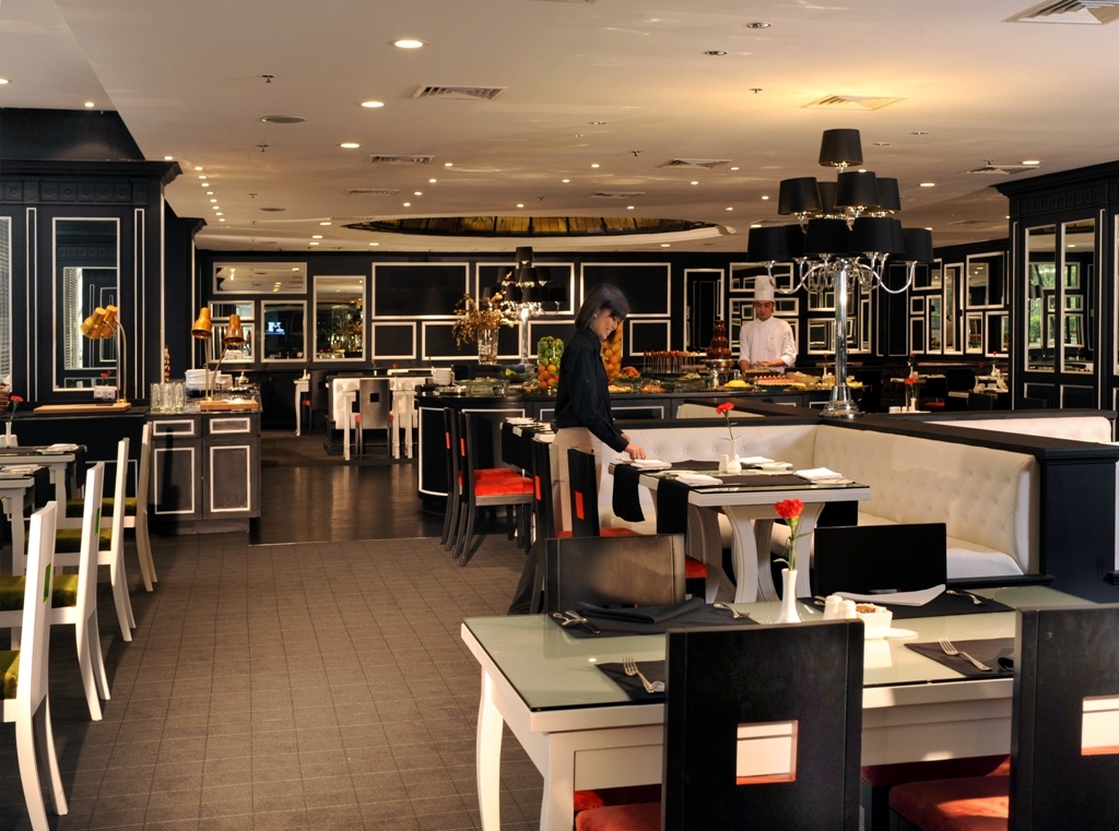 Spices Cafe | Restaurants in Orchard, Singapore