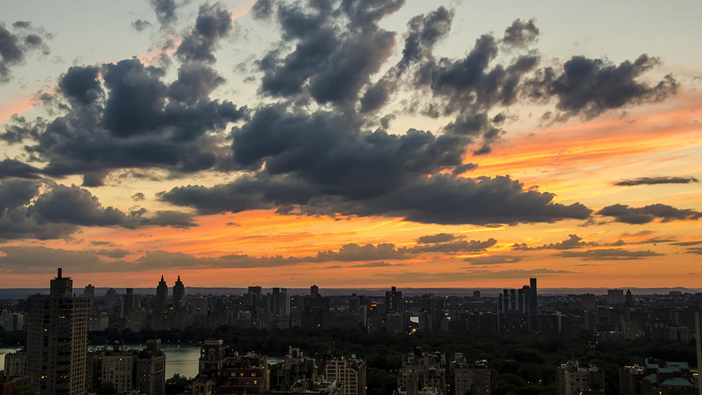 See a sunset NYC tourists will rave about with our pick of stunning photos