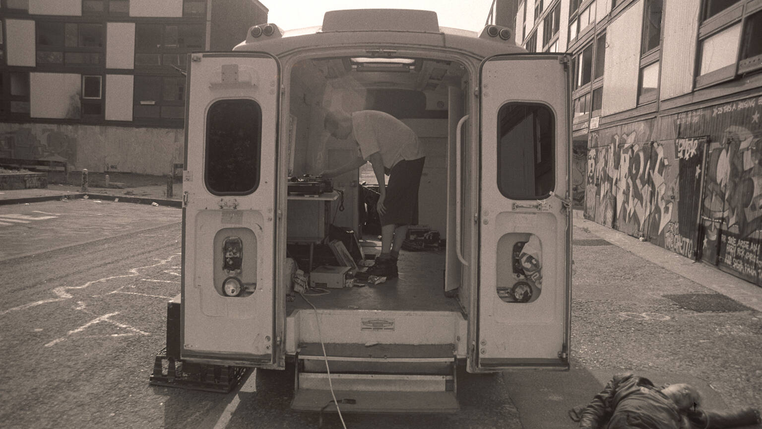 23 fascinating photos of old Hulme from Al Baker