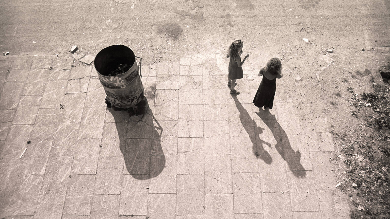 23 fascinating photos of old Hulme from Al Baker