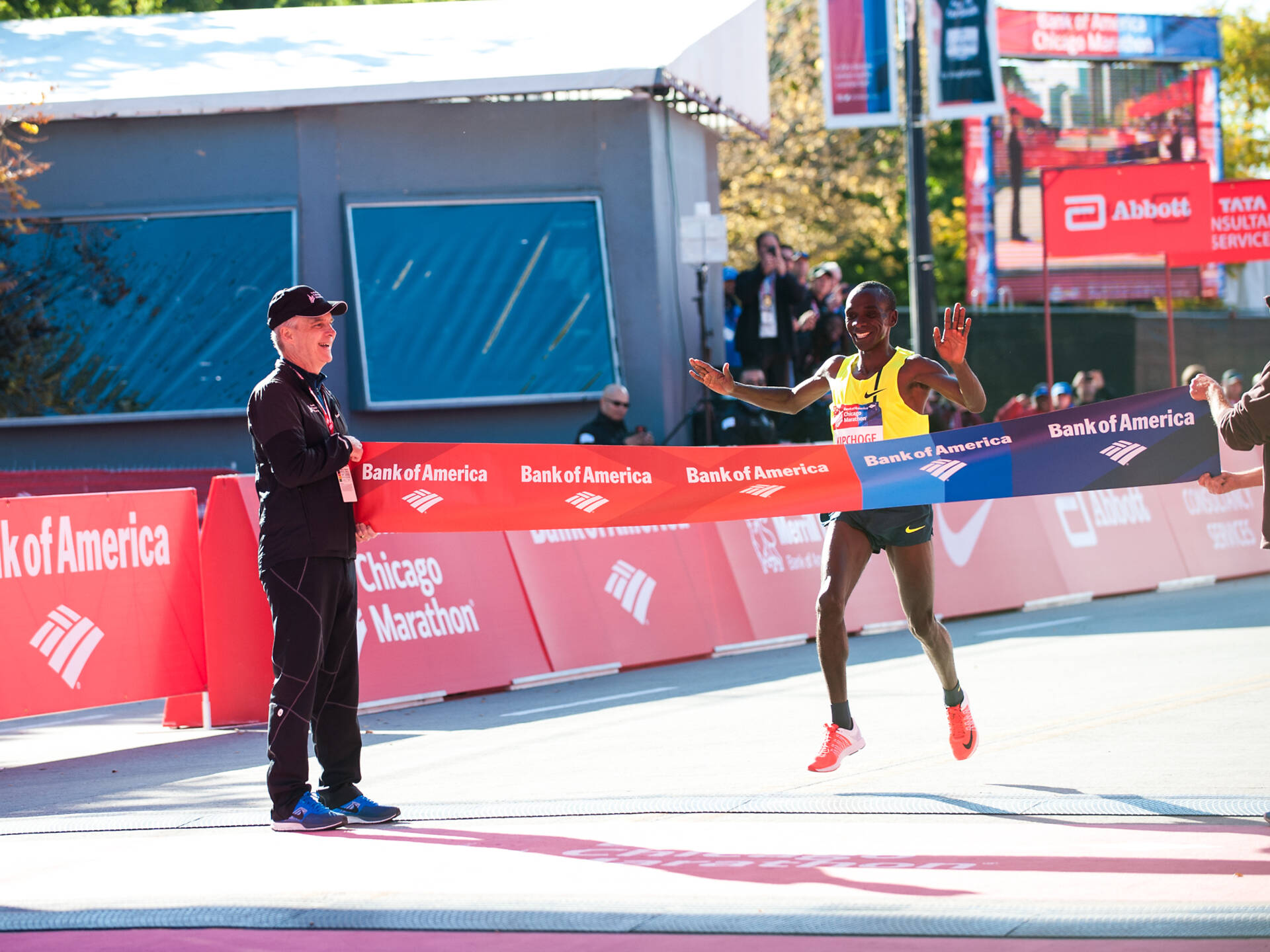 Everything You Need to Know About the 2018 Chicago Marathon