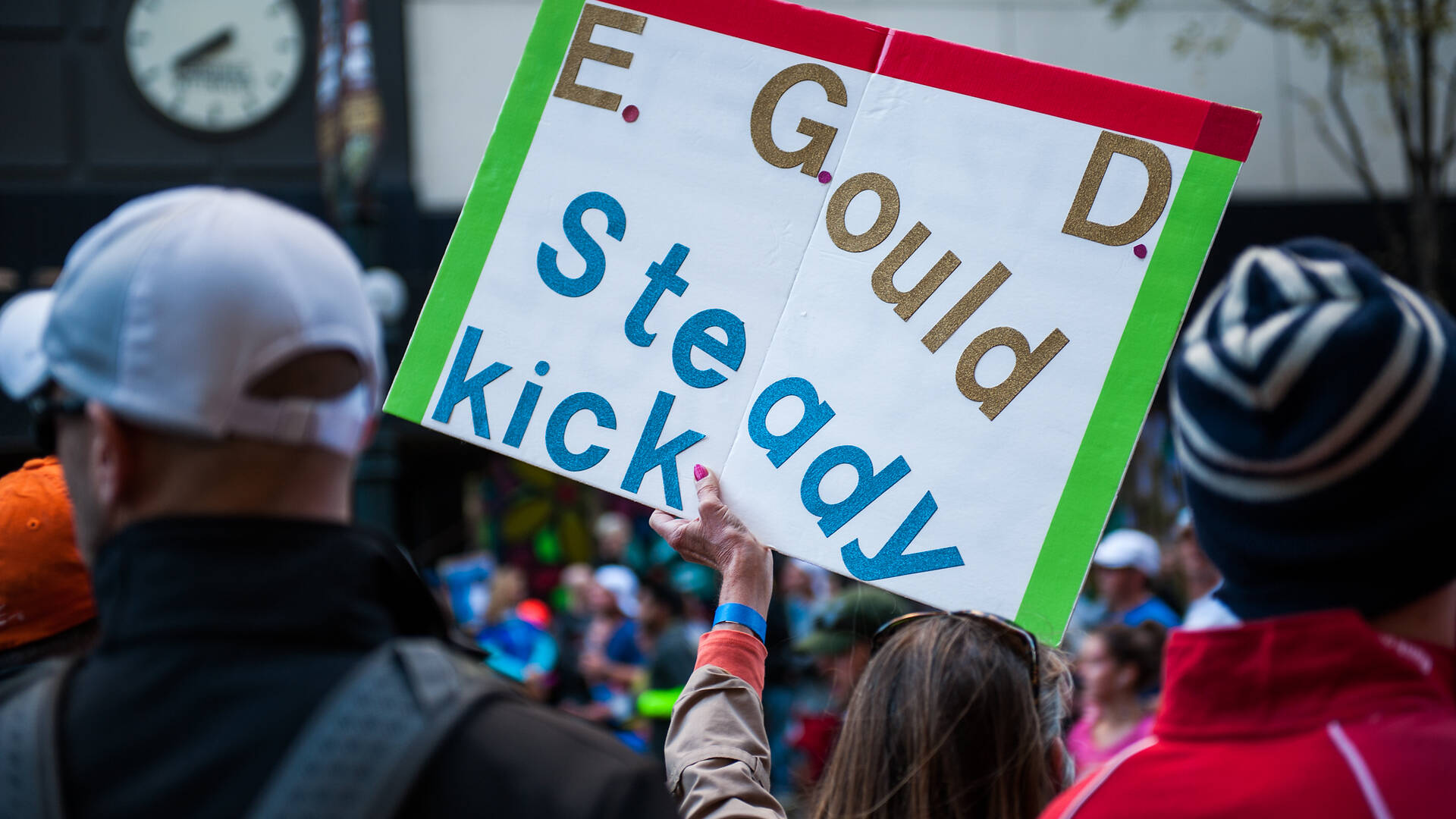 Chicago Marathon 2014 funniest spectator signs - Slideshow