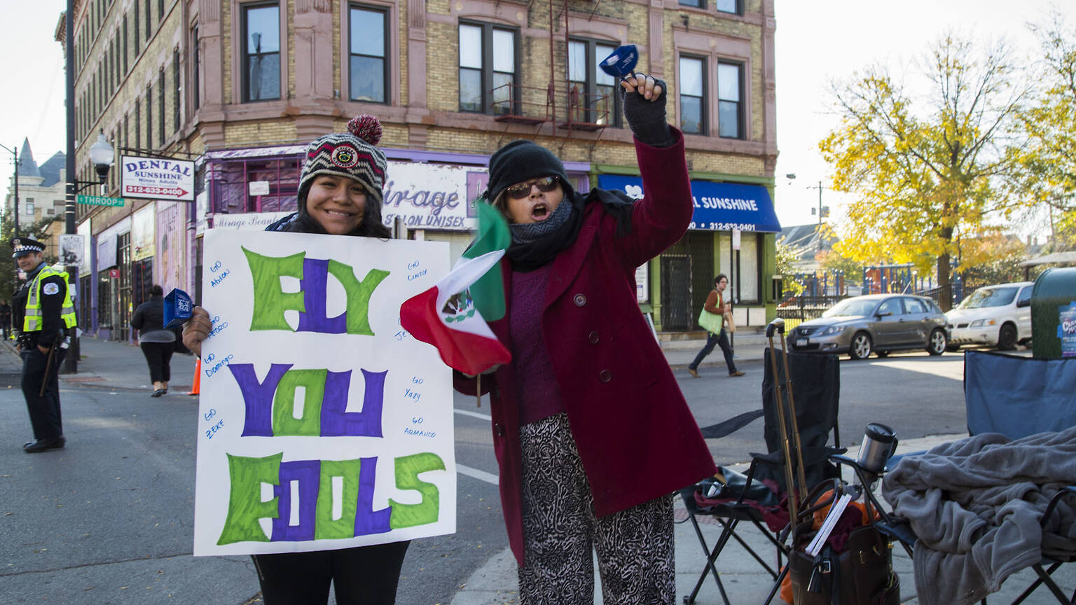 Chicago Marathon 2014 funniest spectator signs - Slideshow