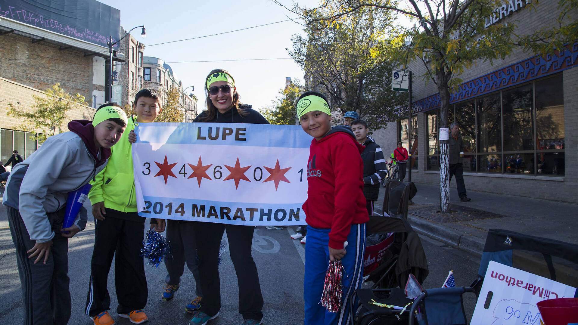 Chicago Marathon 2014 funniest spectator signs - Slideshow