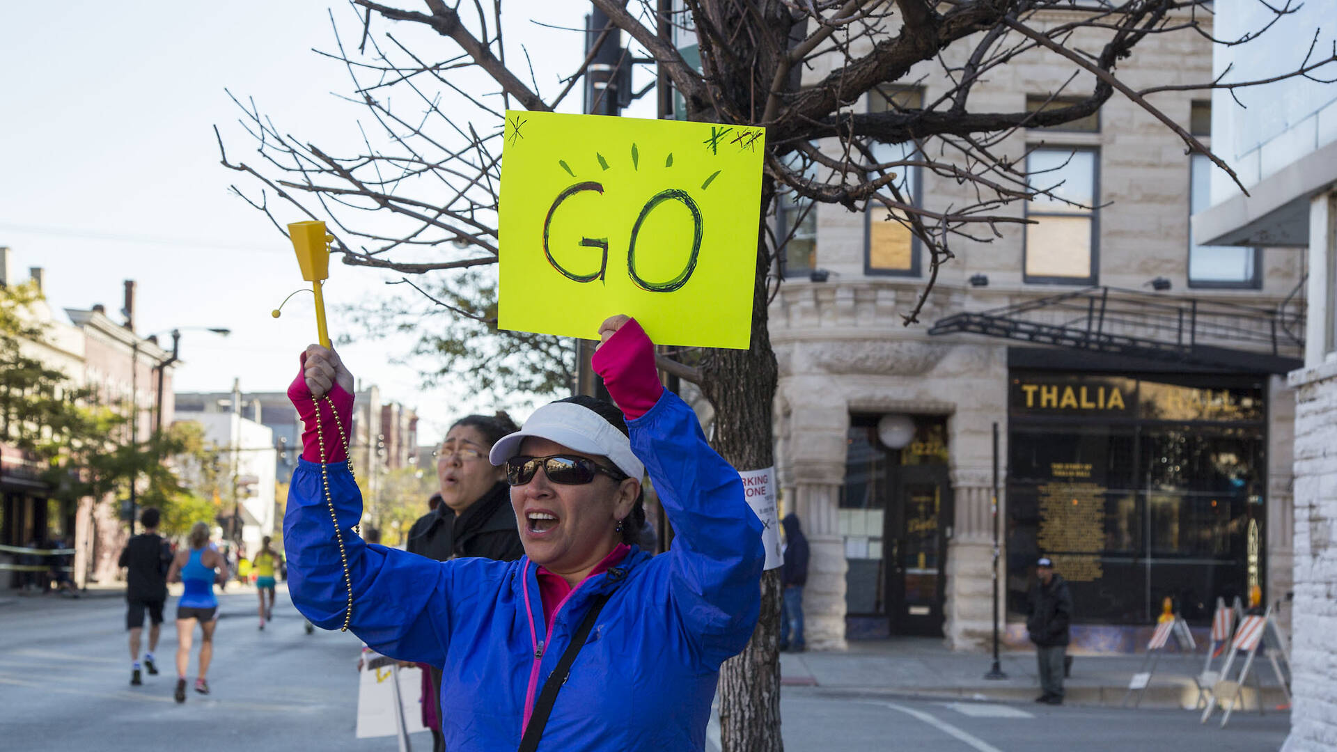 Chicago Marathon 2014 funniest spectator signs - Slideshow