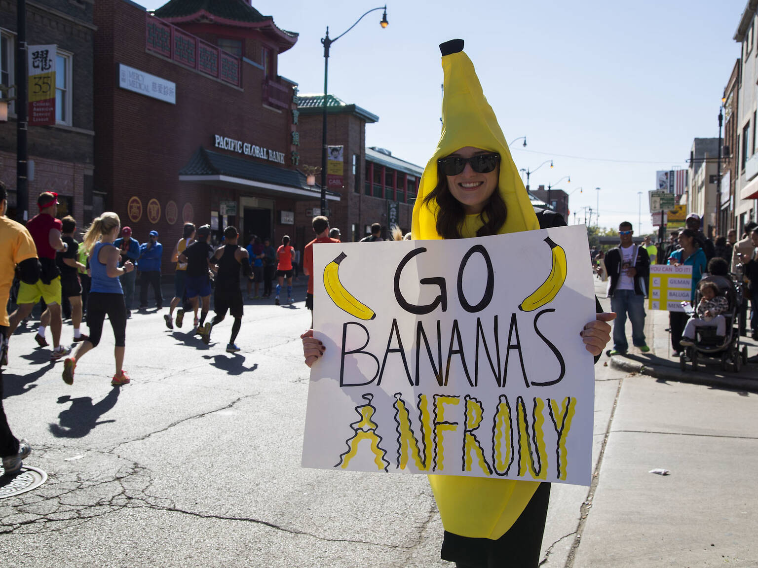 Chicago Marathon 2014 funniest spectator signs - Slideshow