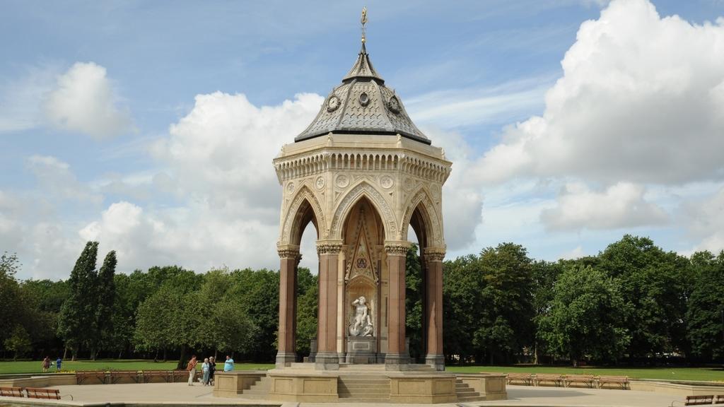 Victoria Park | Attractions in Victoria Park, London