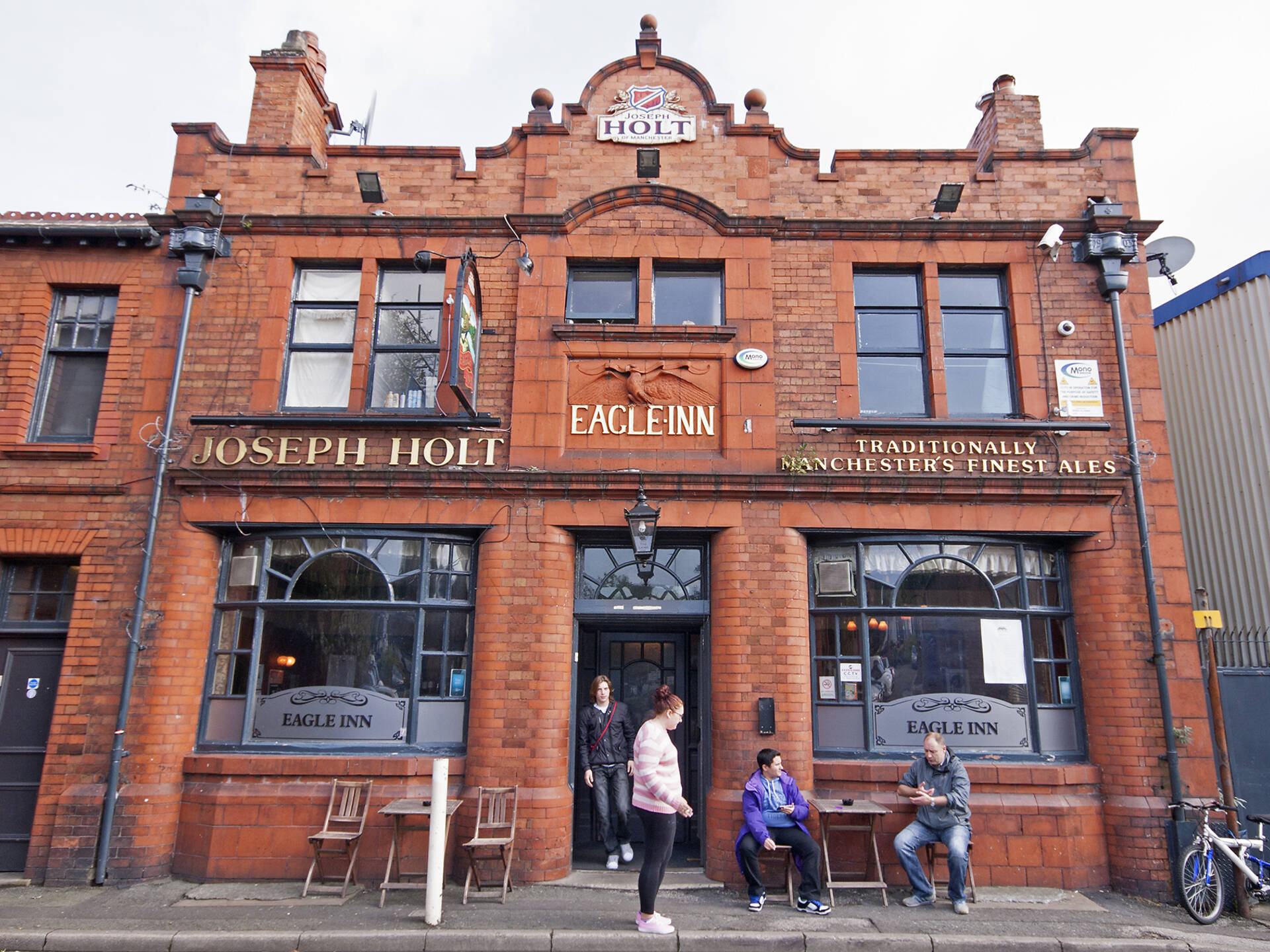 14 Best Pubs in Manchester For Pints And Proper Good Times