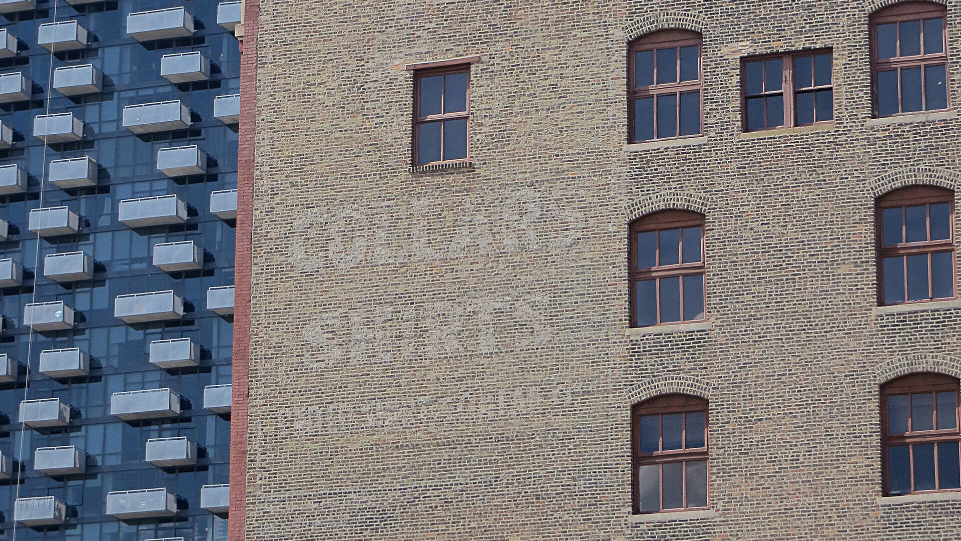 Ghost signs in Chicago: advertisements from the past