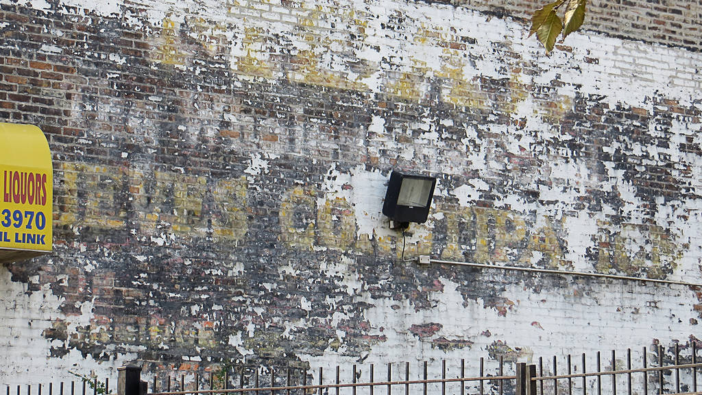 Ghost signs in Chicago: advertisements from the past