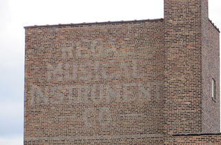 Ghost signs in Chicago: advertisements from the past