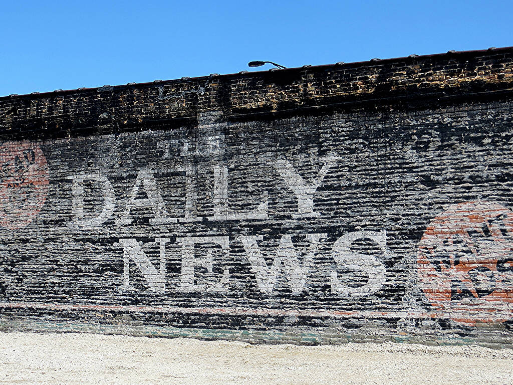 Ghost signs in Chicago: advertisements from the past