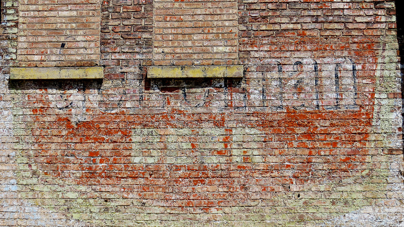 Ghost signs in Chicago: advertisements from the past