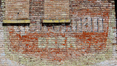 Ghost signs in Chicago: advertisements from the past
