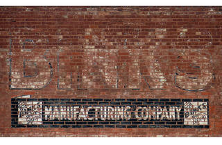 Ghost signs in Chicago: advertisements from the past