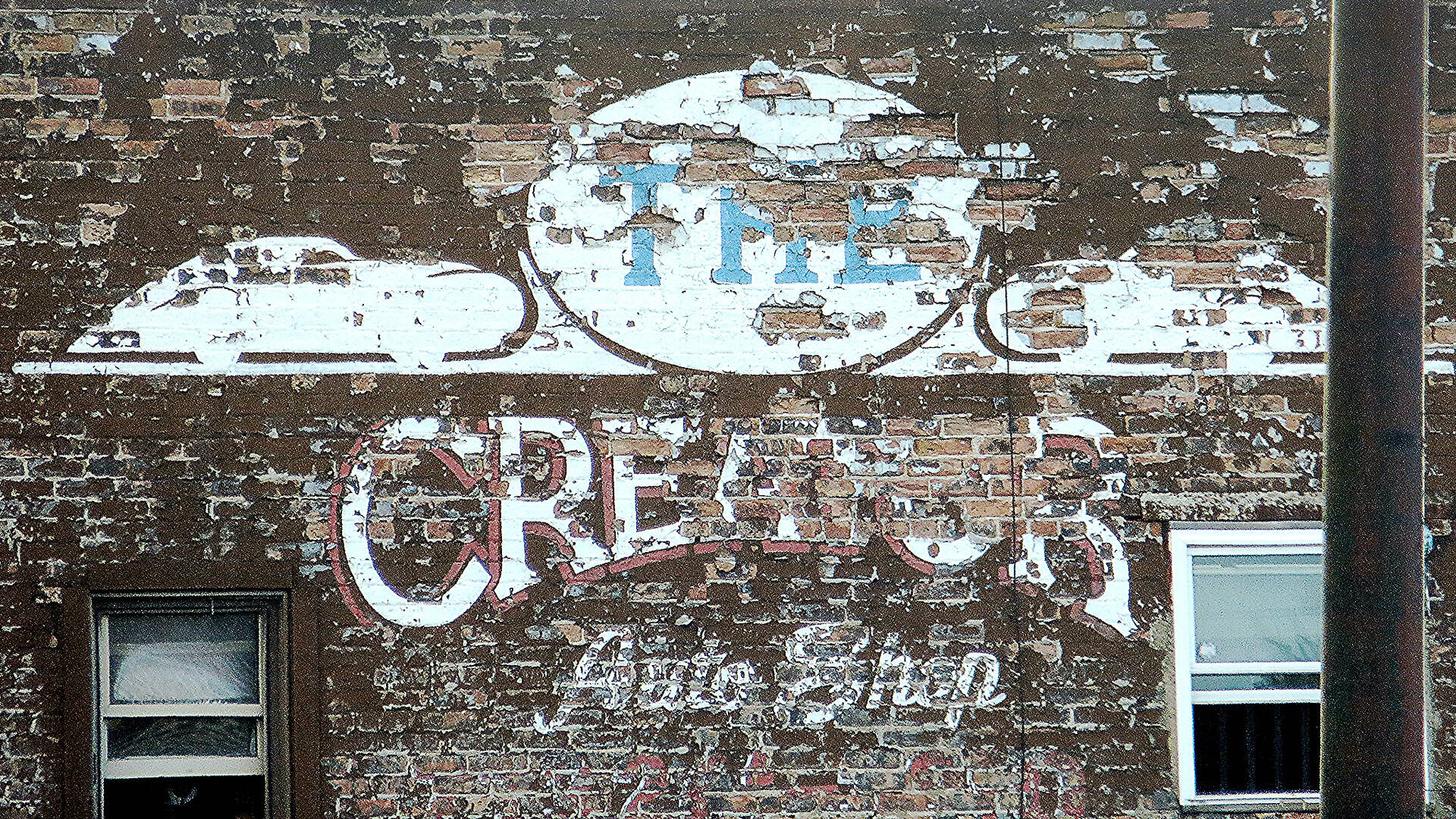 Ghost signs in Chicago: advertisements from the past