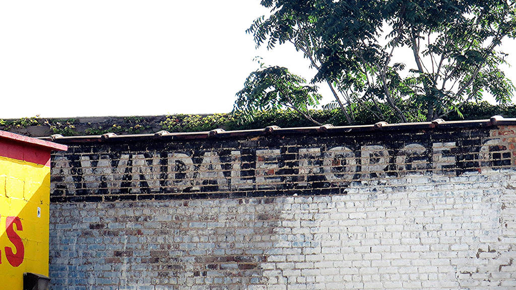 Ghost signs in Chicago: advertisements from the past