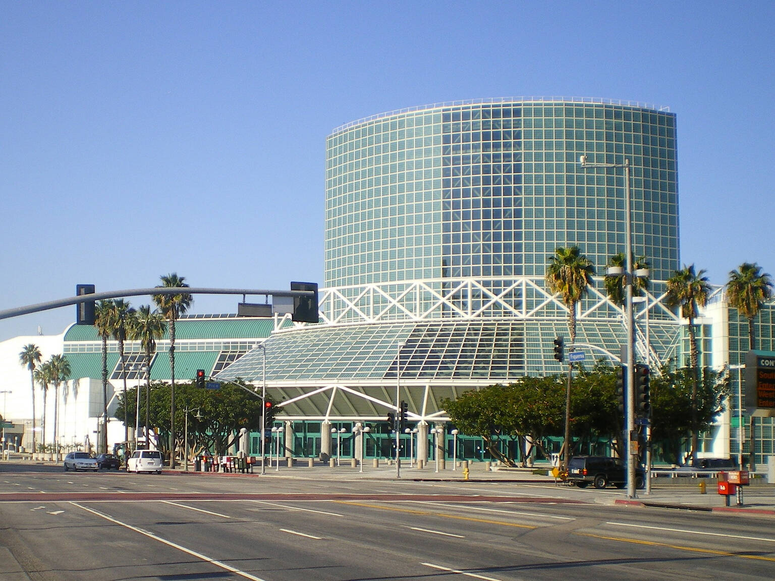 The 10 ugliest buildings in Los Angeles in need of a redesign