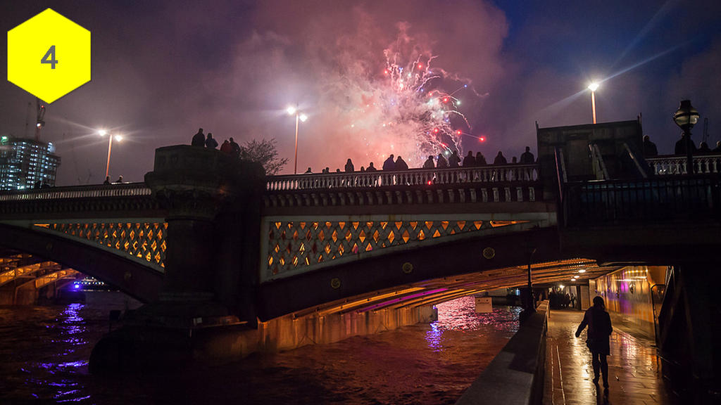 25 stunning photos of fireworks in London – Bonfire Night in London ...