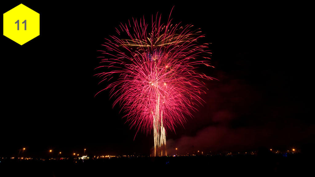 25 stunning photos of fireworks in London – Bonfire Night in London ...