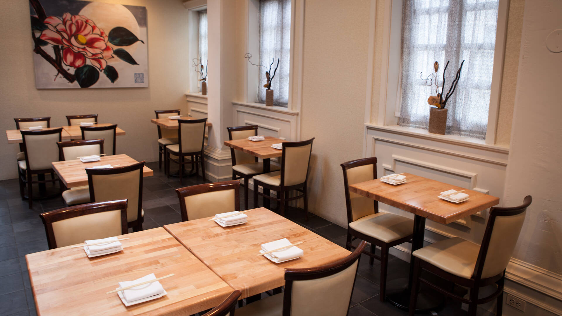 Juno | Restaurants in Sheffield & DePaul, Chicago