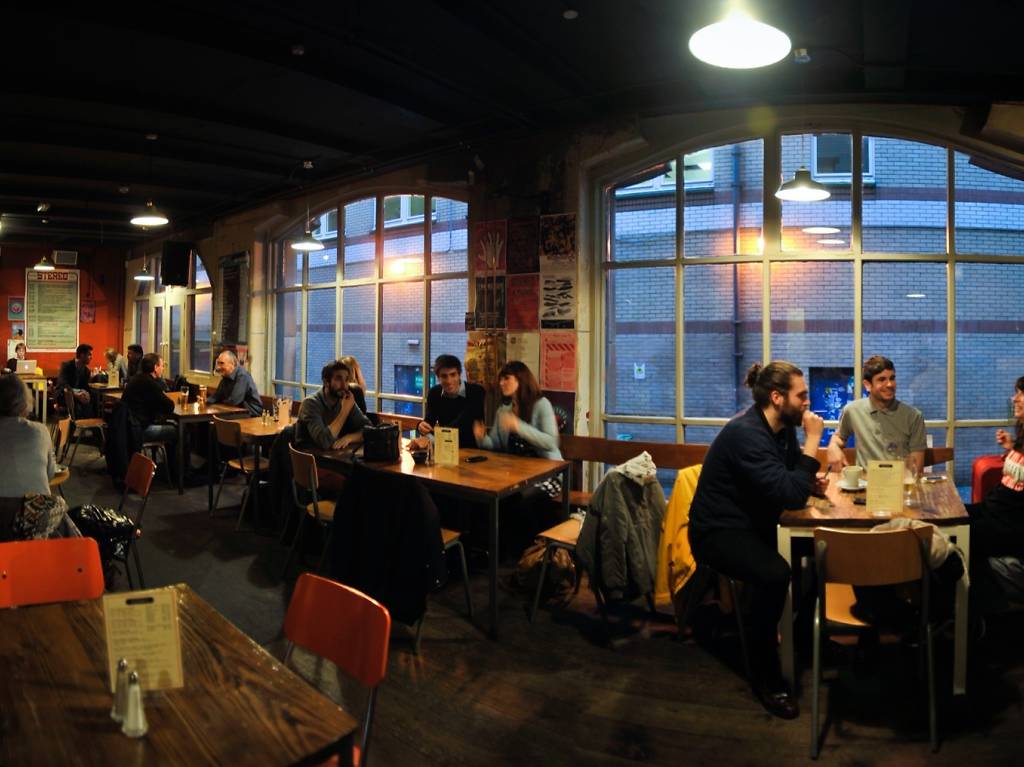 21 Best Pubs in Glasgow Right Now