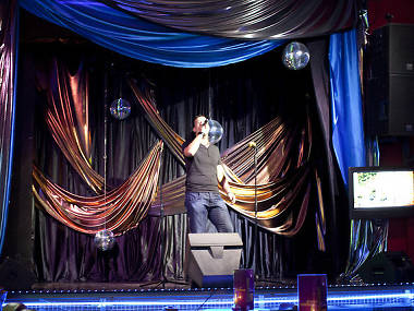 The 10 rules of karaoke