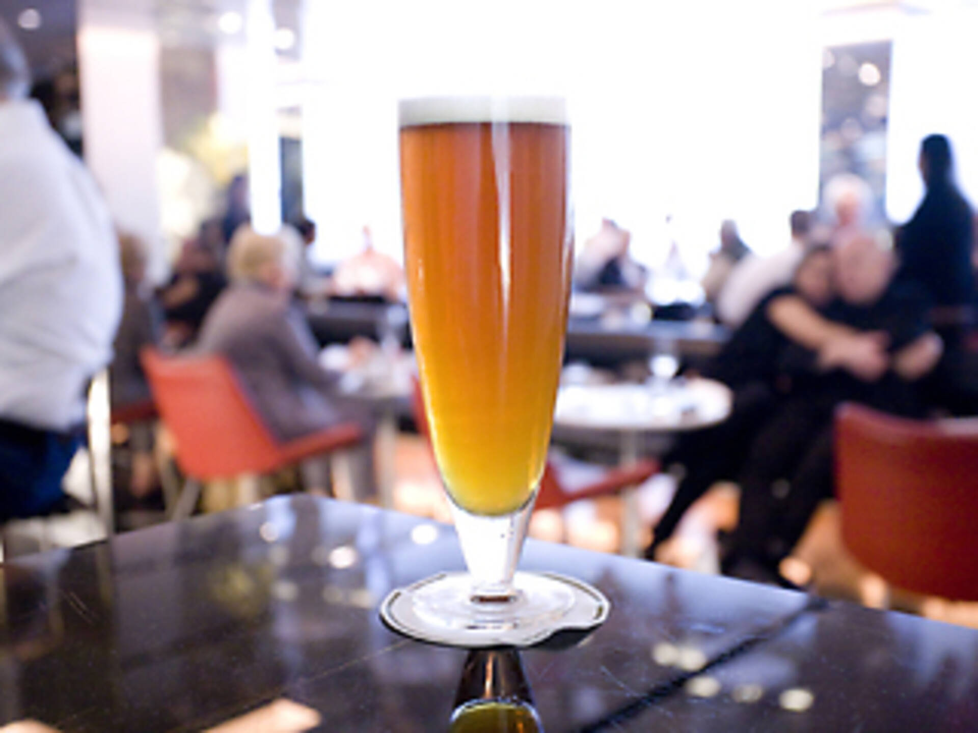 15 Best Sports Bars in NYC to Watch a Game With a Beer and Grub