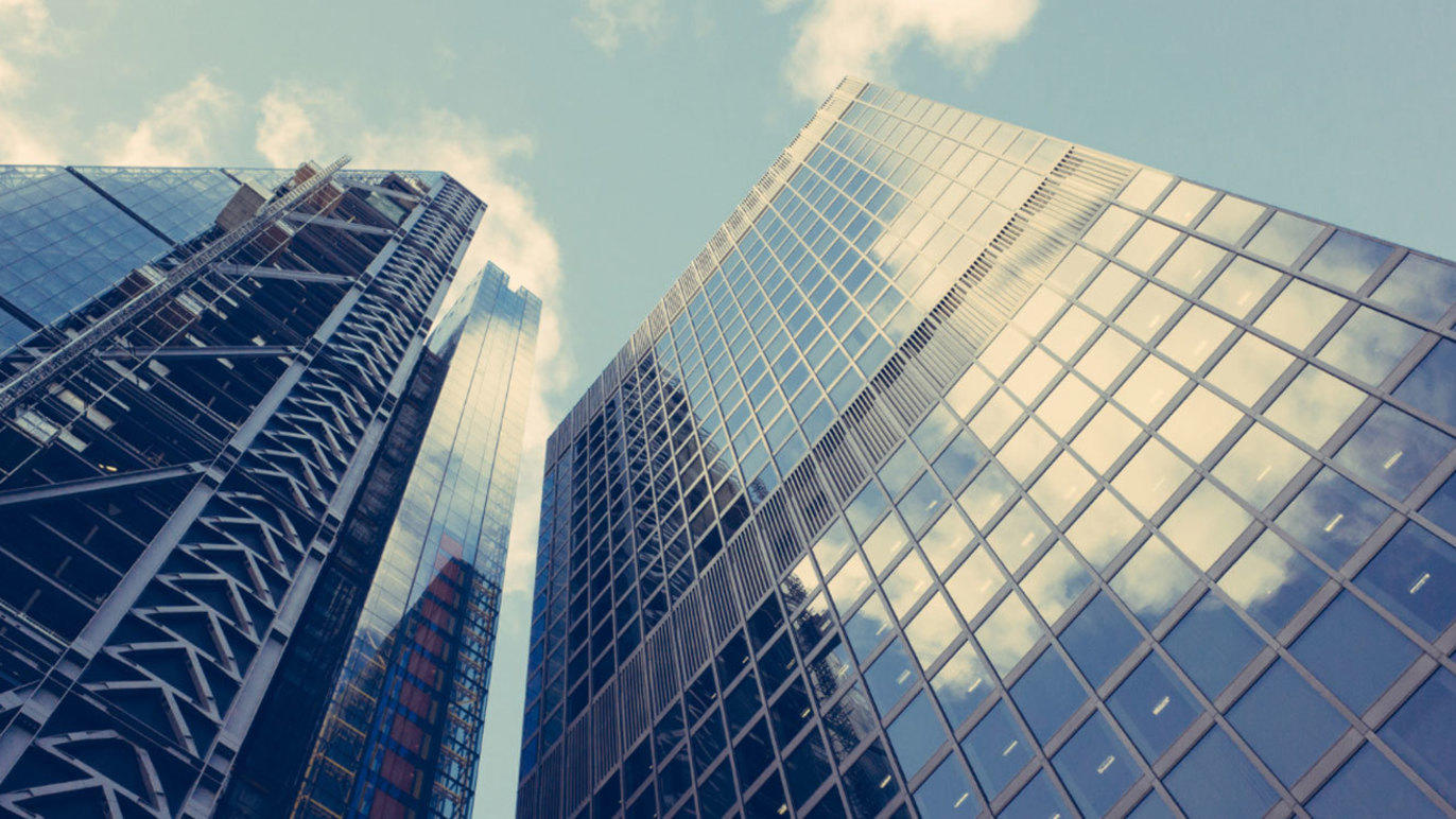 39 minimal photos of London architecture from Laura McGregor