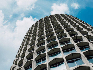 39 minimal photos of London architecture from Laura McGregor