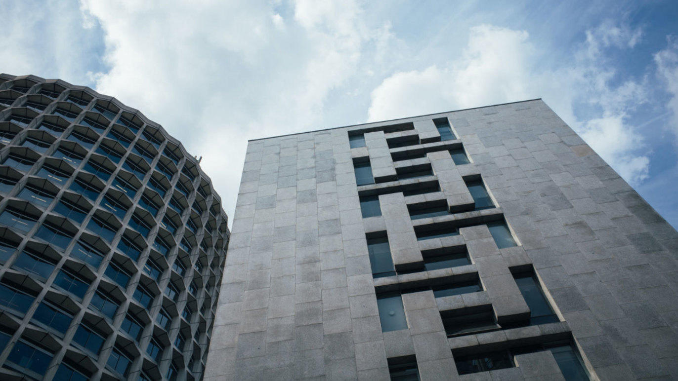 39 minimal photos of London architecture from Laura McGregor