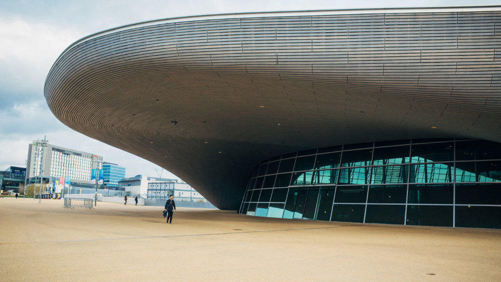 39 minimal photos of London architecture from Laura McGregor