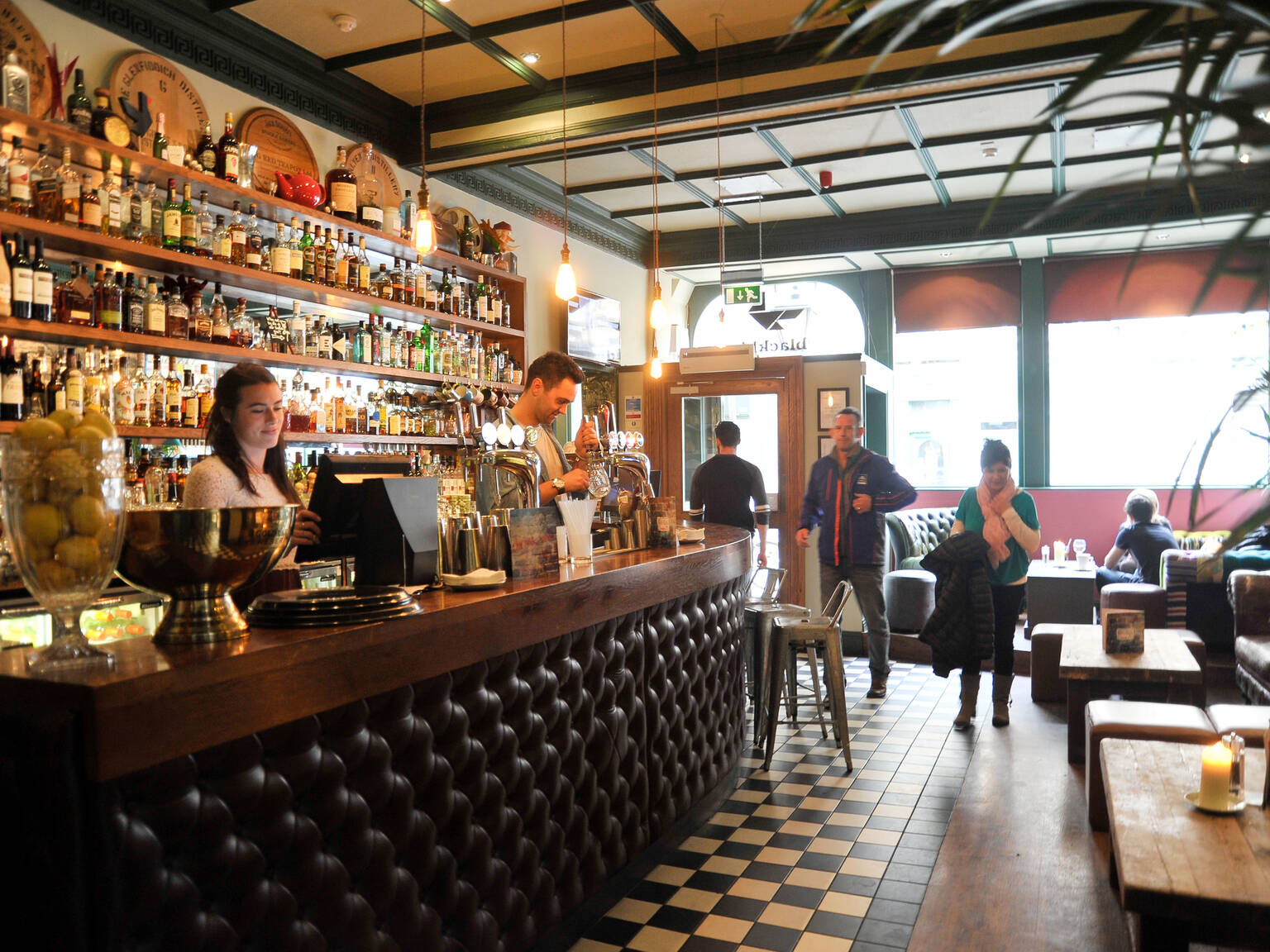 12 Best Beer Gardens in Edinburgh