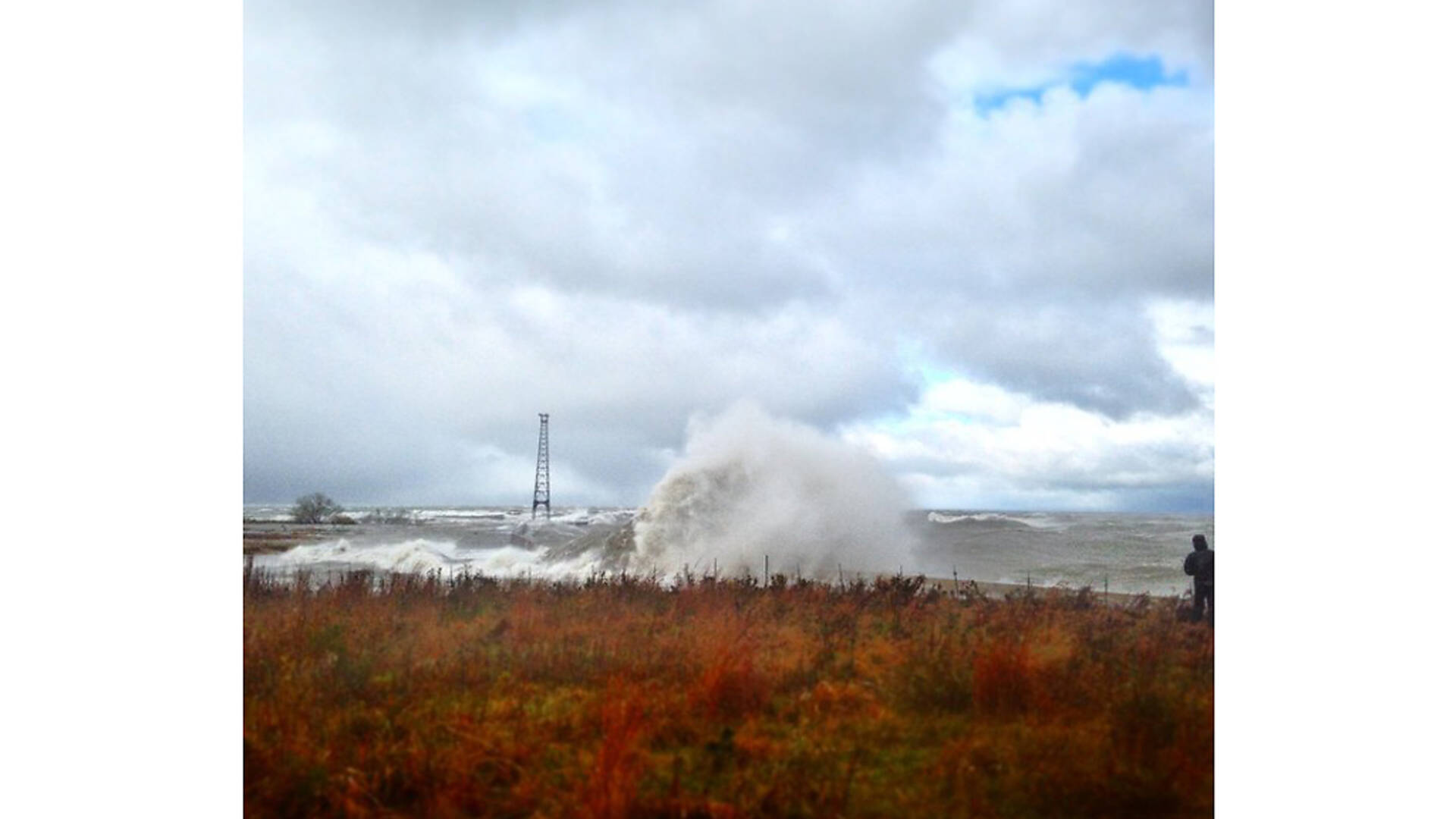 Intense photos from today's crazy HalloStorm